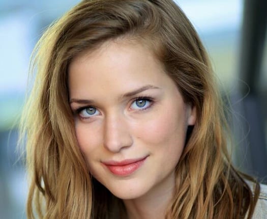 ‘Once Upon A Time’ Casts ‘Frozen’s’ Elsa | BackstageOL.com